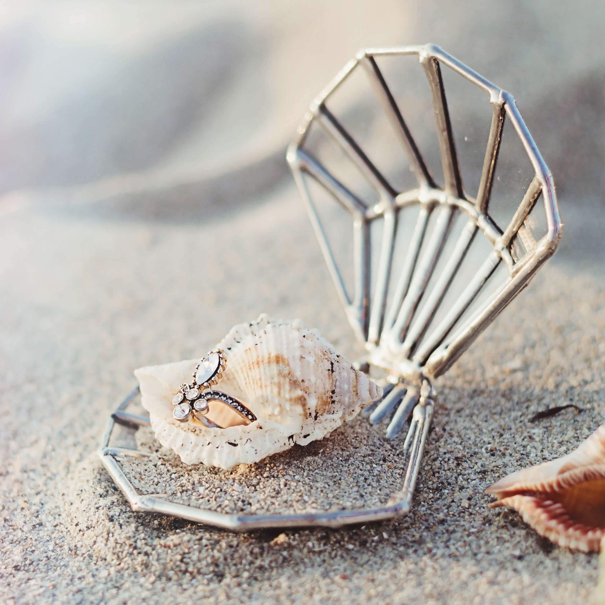Seashell Ring Box | Beach Wedding Decor by Waen